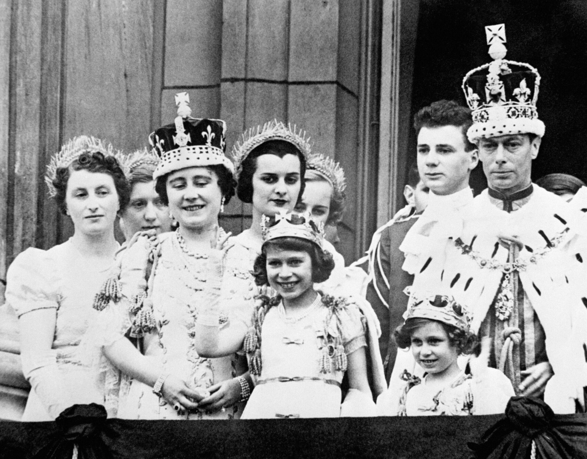 How King George VI died of lung cancer at just 56: A Reluctant Monarch ...