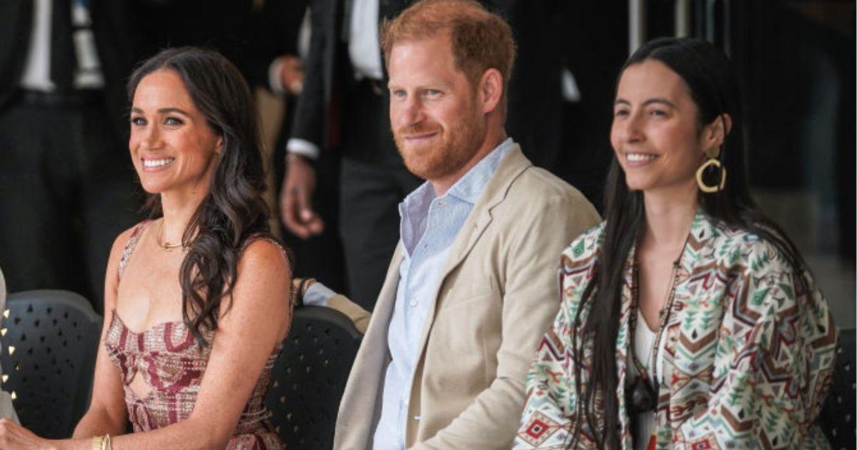 Footage of Prince Harry ignoring Meghan and touching another woman surfaces – Revi World